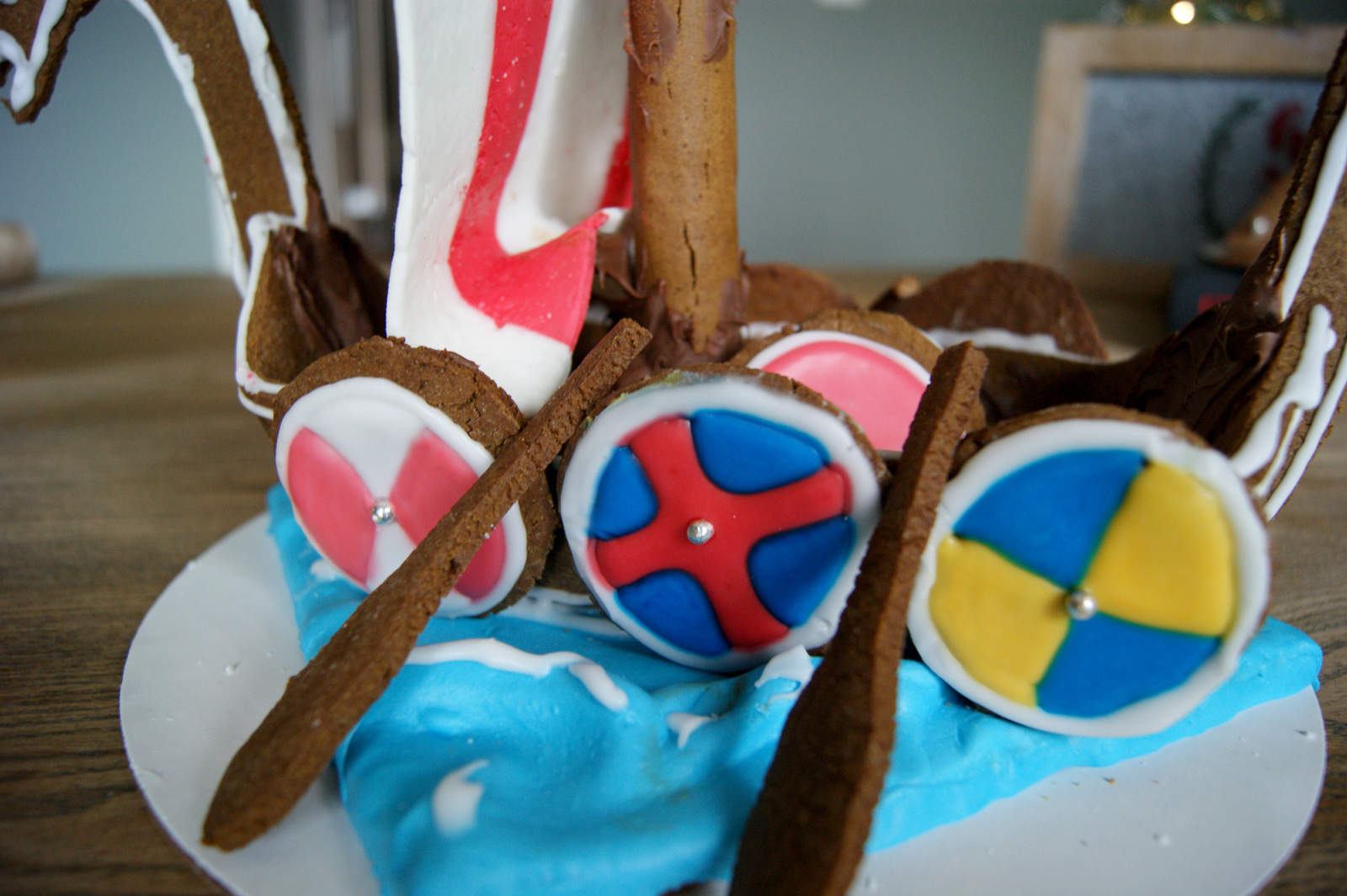 Viking Gingerbread House & Longship (with Templates) – Lady of the Ladle