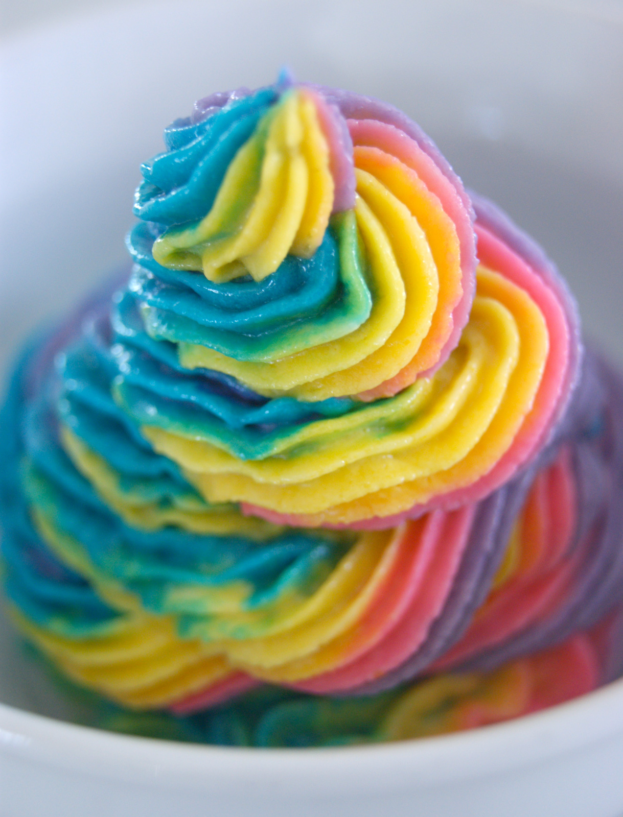 Lucky Charms Macarons – Lady of the Ladle